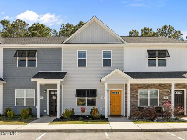 42 Catalina Cir, Swansboro, NC 28584