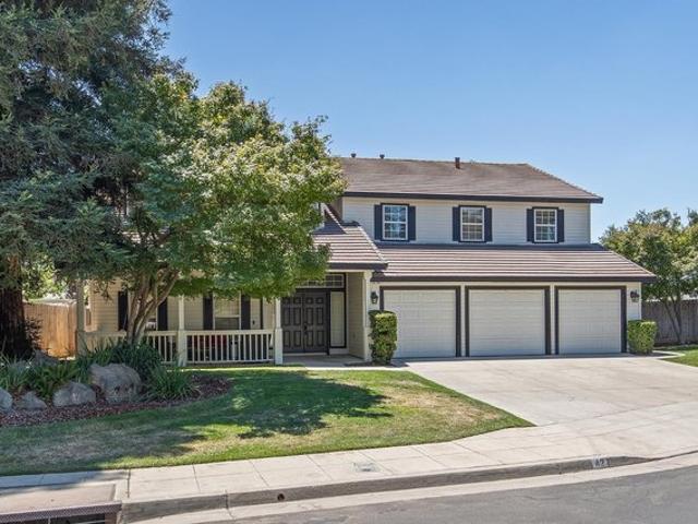 42 Chennault Ave, Clovis, CA 93611