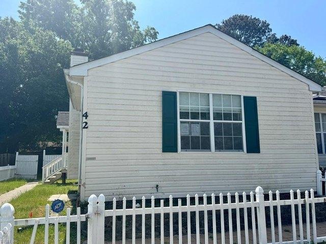 42 Cooper Dr, Portsmouth, VA 23702