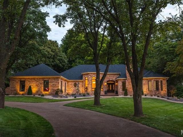 42 Country Club Dr, Edwardsville, IL 62025