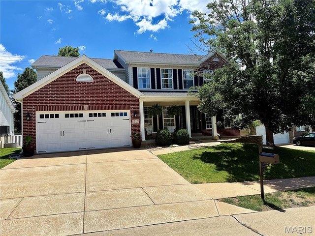 42 Clovercrest Ct, Saint Louis, MO 63129