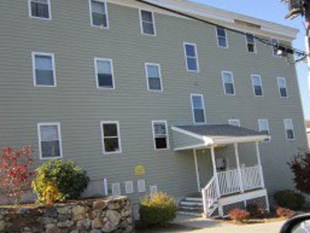 42 Clarendon St 3 beds, 1 full bath