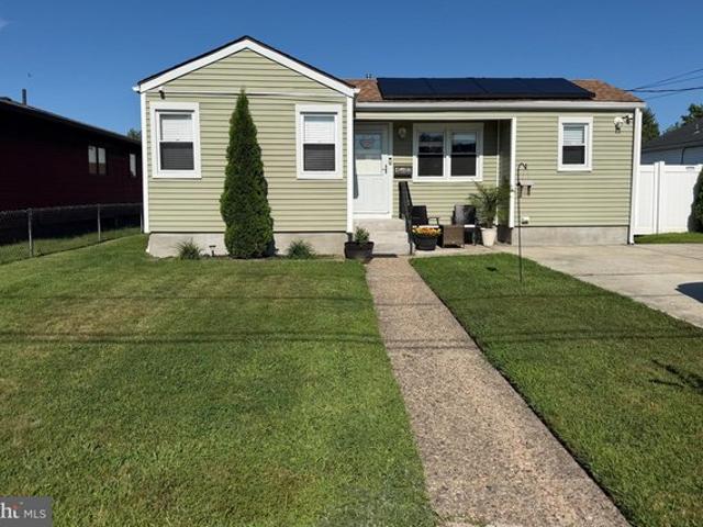 42 Cleveland Ave, Mount Ephraim, NJ 08059