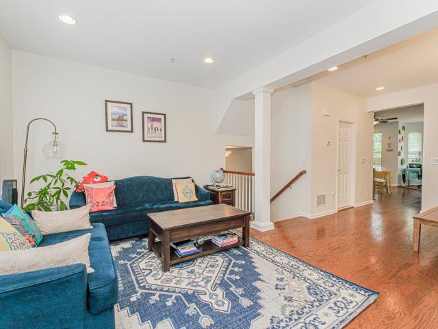 42 Creekside Court