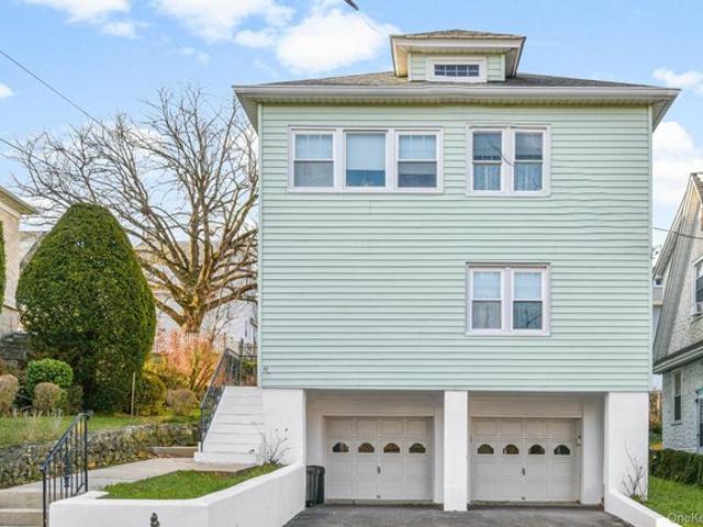 42 Crestview St, New Rochelle, NY 10801