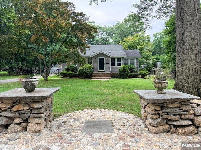 42 Debaun Ave, Ramsey, NJ 07446