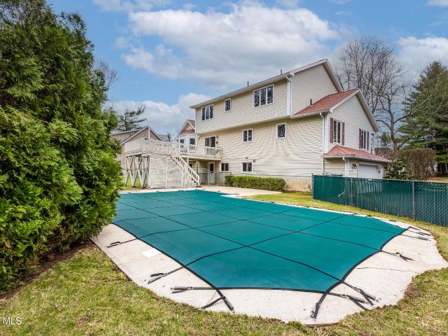 42 Deer Run Hollow, Halfmoon, NY 12065 | MLS #202615 | Compass