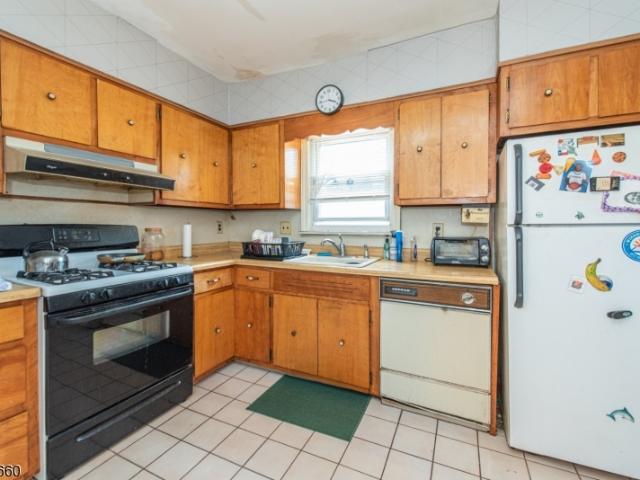 42 Delaware Ave