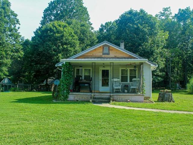 42 Dripping Springs Ct, Monterey, TN 38574