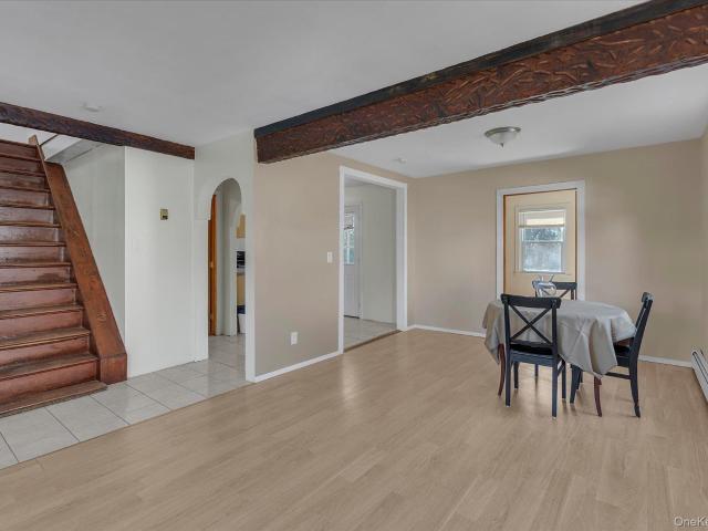 42 E 16th Street