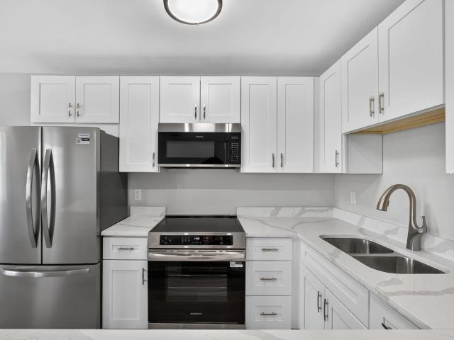 42 Easthampton B, West Palm Beach, FL 33417 | MLS #R11118