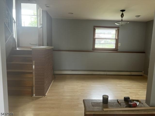 42 Edgewood Ter