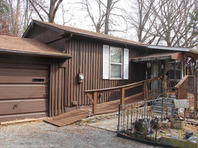 42 Edgeway Dr, Lynchburg, VA 24502 | MLS #364639 | Compass