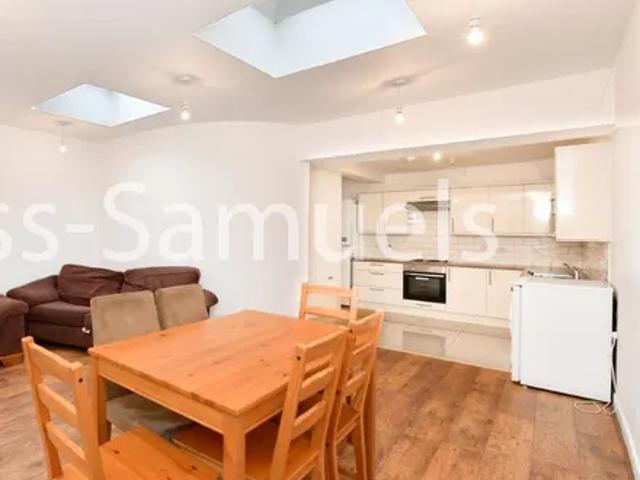 42 Ferry Street, London, E14 3DT, United Kingdom | 5 bed townhouse for rent #167779623 | Rentberry