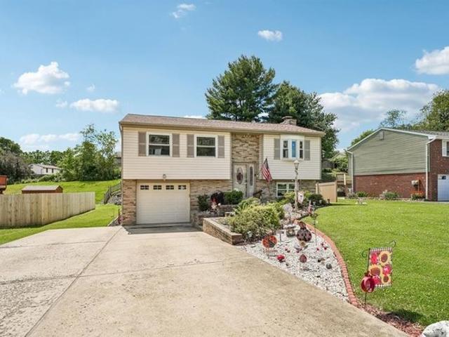 42 Fitch Ln, Greensburg, PA 15601