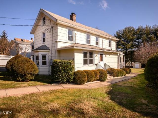 42 Glenville St, Greenwich, CT 06831