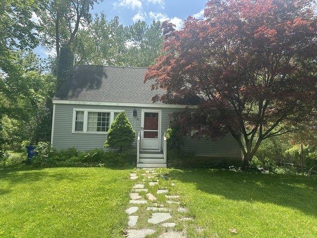 42 Grove St, Topsfield, MA 01983