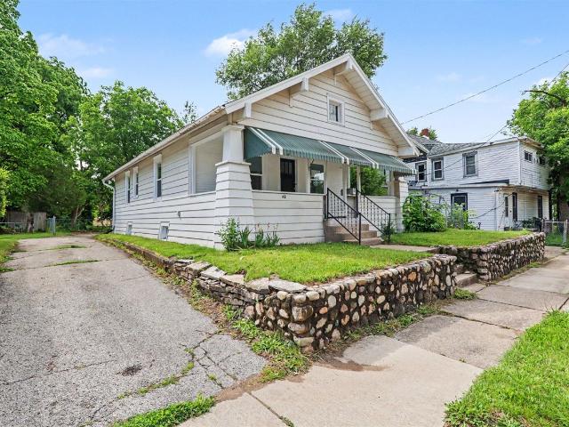 42 Grand Avenue