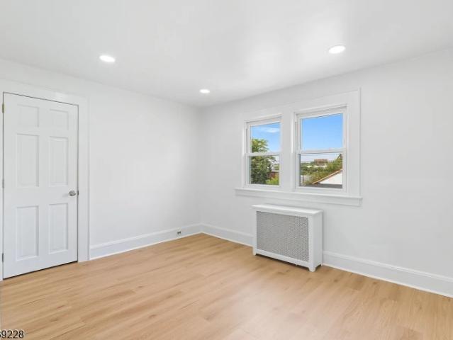 42 Grant Ave