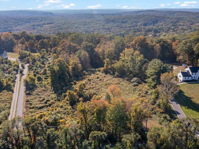 42 Great Ring Rd, Newtown, CT 06482 | MLS #24142 | Compass
