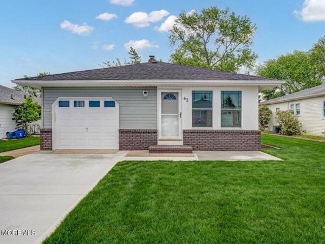 42 Harrington Dr S, Toms River, NJ 08757