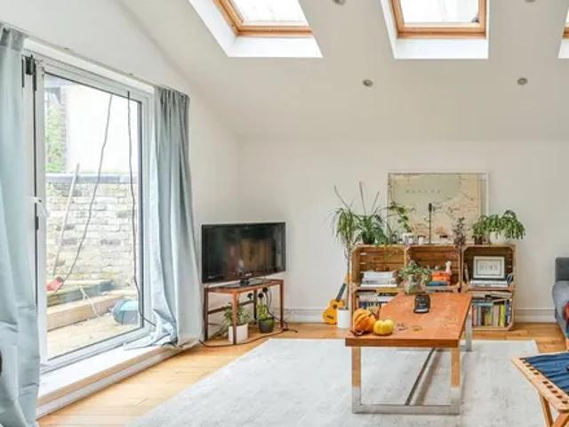 42 Haselrigge Road, London, SW4 7EU, United Kingdom | 2 bed apartment for rent #140657456 | Rentberry
