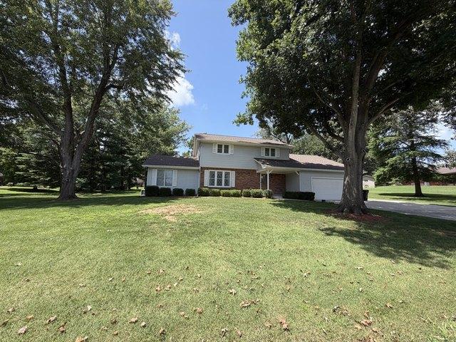 42 Hilanoa Dr, Metropolis, IL 62960