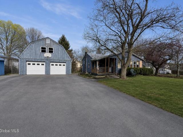 42 Indiana Ave, Queensbury, NY 12804