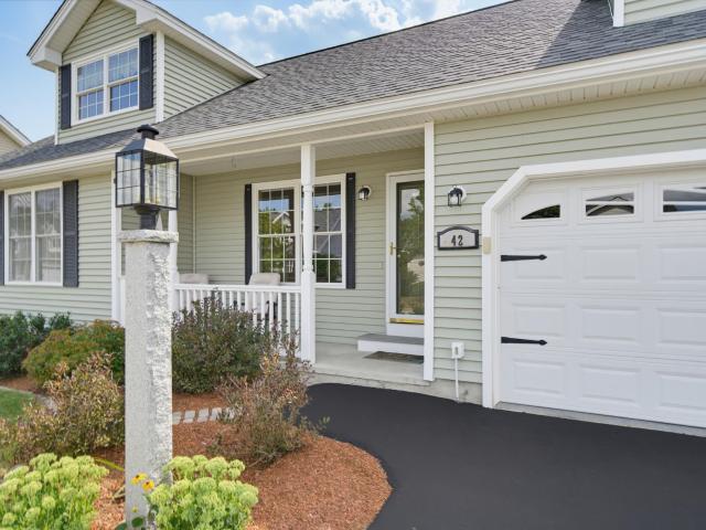 42 Iris Lane