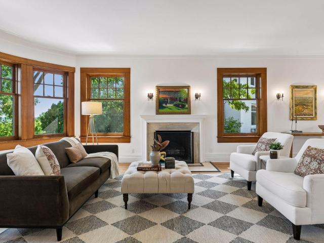 42 Kenwood Parkway