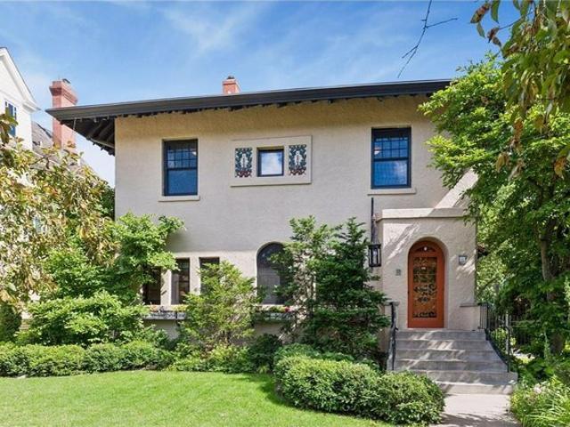 42 Kenwood Pkwy, Saint Paul, MN 55105