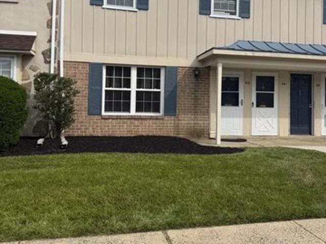 42 Kearney Dr, North Wales, PA 19454