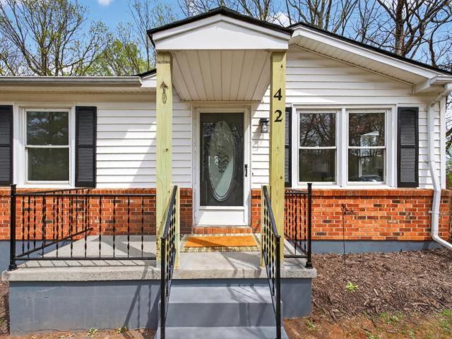 42 Knoll Woods Drive
