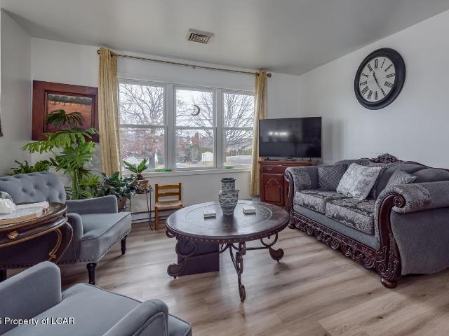 42 Laflin Road