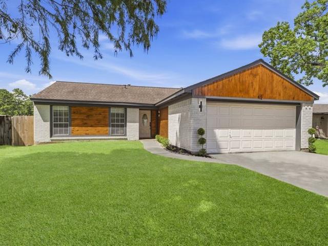 42 Lyrebird Dr, The Woodlands, TX 77380