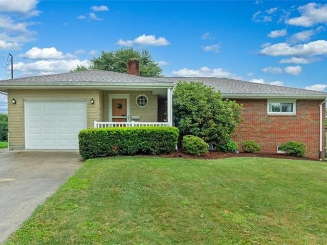 42 Maple Dr, Delmont, PA 15626