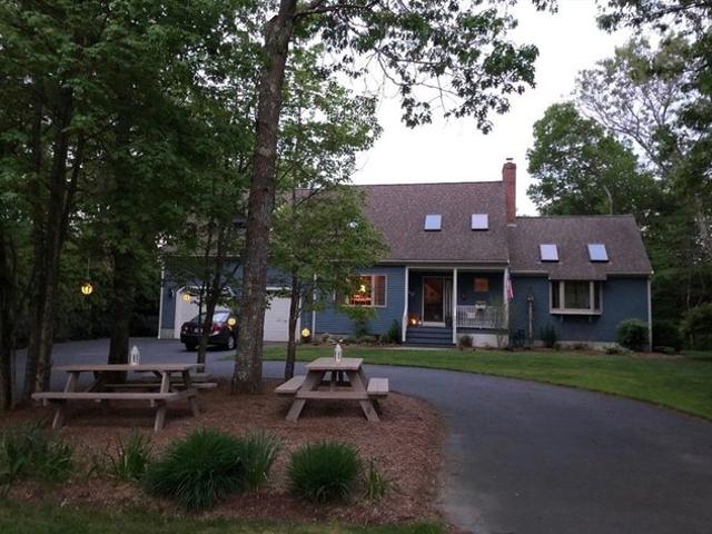 42 Medeiros Ln, Dartmouth, MA 02747