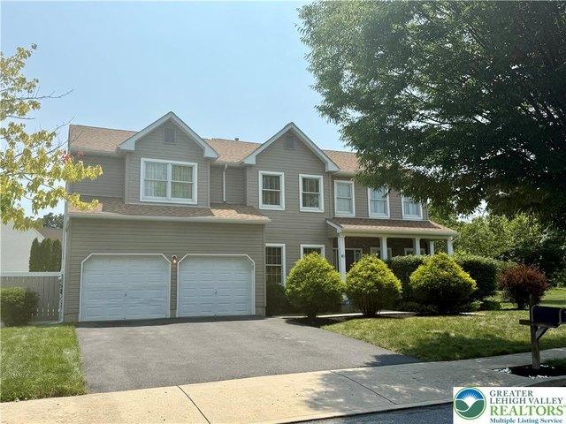 42 Millbrook Ct, Tatamy, PA 18045