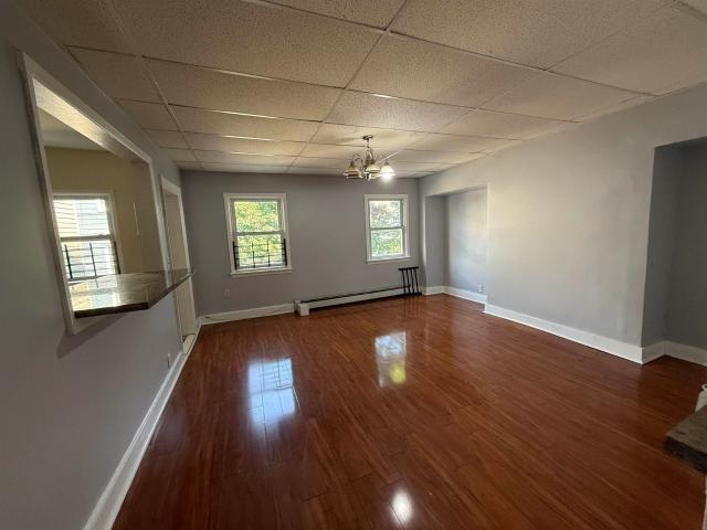 42 Montrose Ave Unit 2, Jersey City, US, NJ