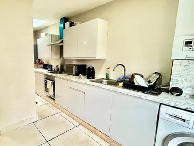42 Morley Road, London, E15 3HG, United Kingdom | 4 bed apartment for rent #165464653 | Rentberry