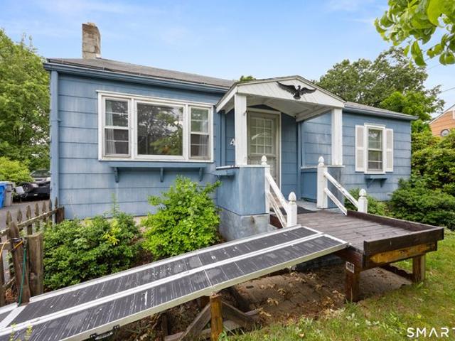 42 Morningside Dr W, Bristol, CT 06010