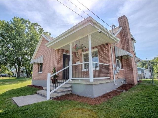 42 N Main St, Fairchance, PA 15436