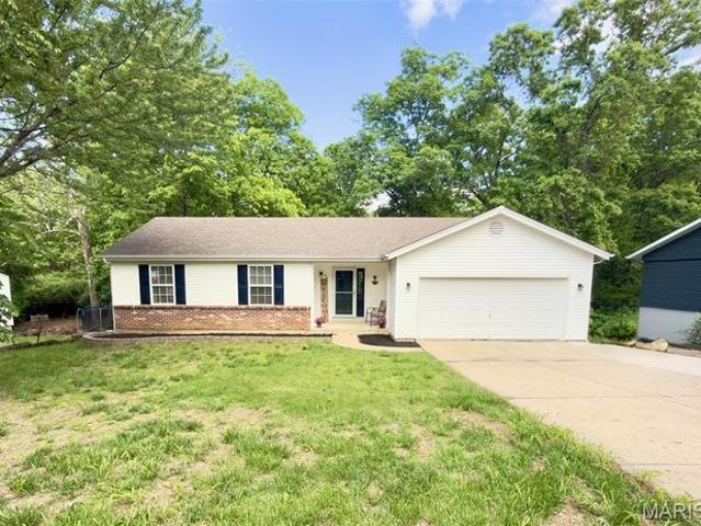 42 N Kern Dr, O'Fallon, MO 63366