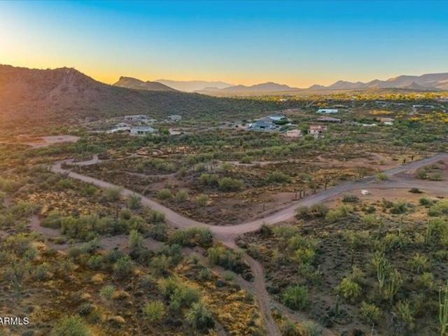 42 N 16th St NE, New River, AZ 85087