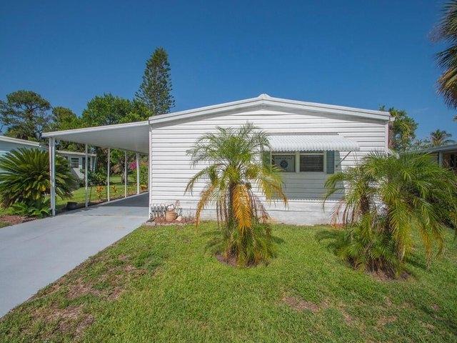 42 NE Village Ln, Jensen Beach, FL 34957