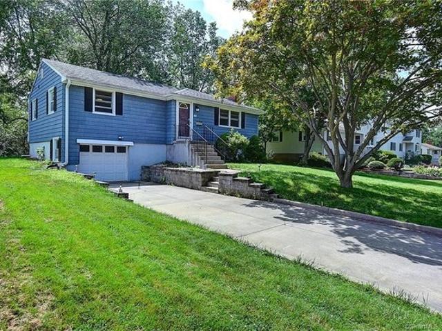 42 Northbrick Ln, Wethersfield, CT 06109