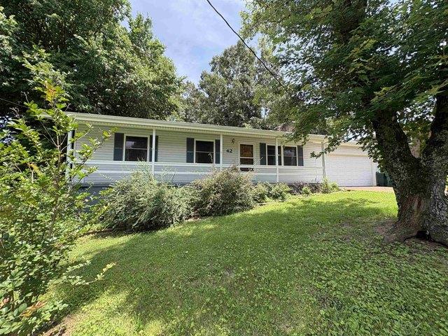 42 Opalochee Dr, Cherokee Village, AR 72529