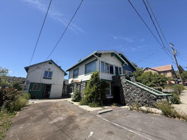 42 Pine St, Klamath Falls, OR 97601