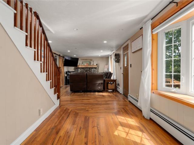 42 Pine Swamp Road