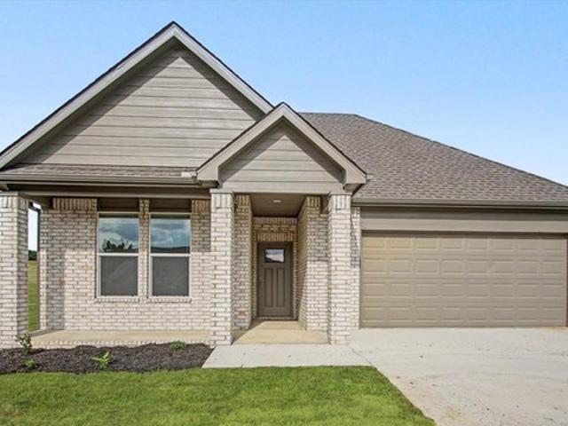 42 Plantation Dr, Mayflower, AR 72106